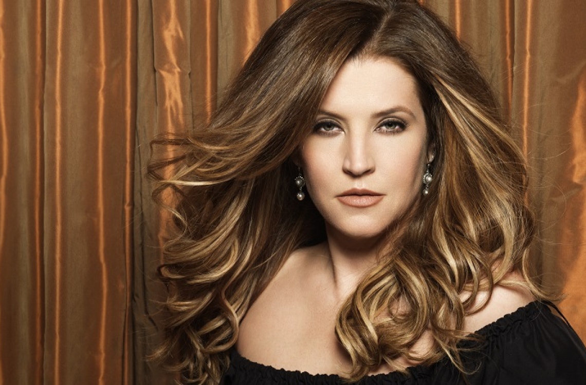 Lisa Marie Presleyge hatharu vana kaiveni ves roolhaalany | Mihaaru