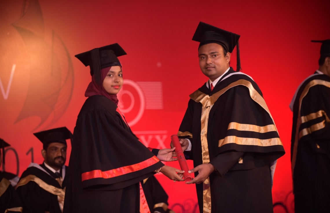Cyryx college in 500 avvure gina dharivarun graduate vejje | Mihaaru