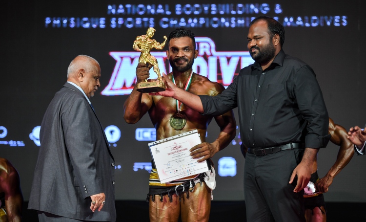 Dho?! Mr. Maldives 2019 akee Giyas Ibrahim