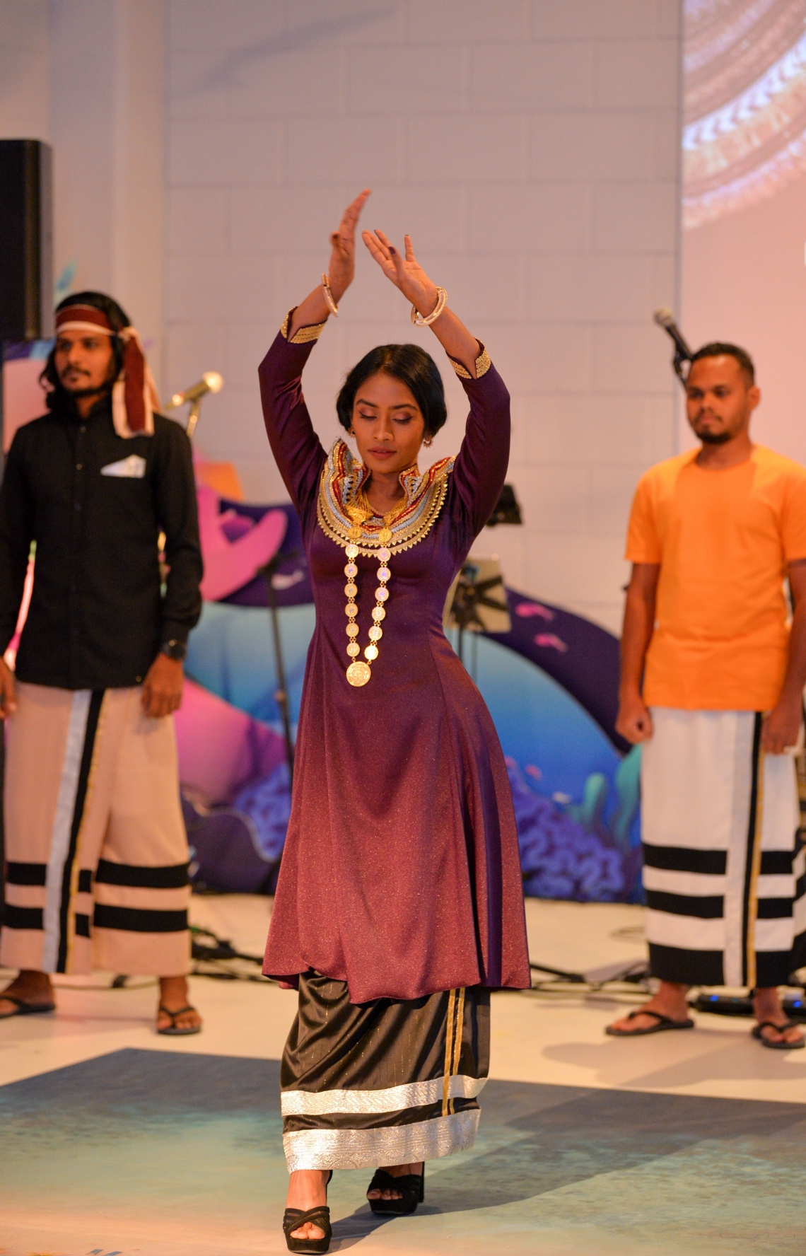 Rimee ge suvaalaai javaabu: Hiy bandunkohlli style | Mihaaru