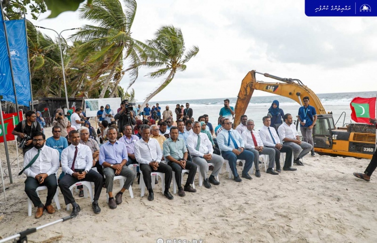 Hithadhoo shore protection project commences - The Edition