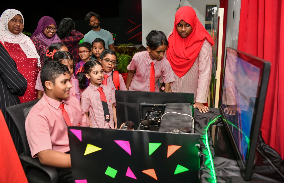 PHOTO GALLERY: Iskandhar School ge stem fair | Mihaaru