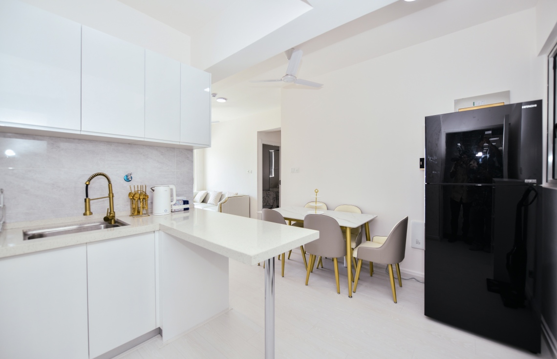 PHOTO GALLERY: MWSC ge muvazzafunnaa flat havaalu kurun | Mihaaru