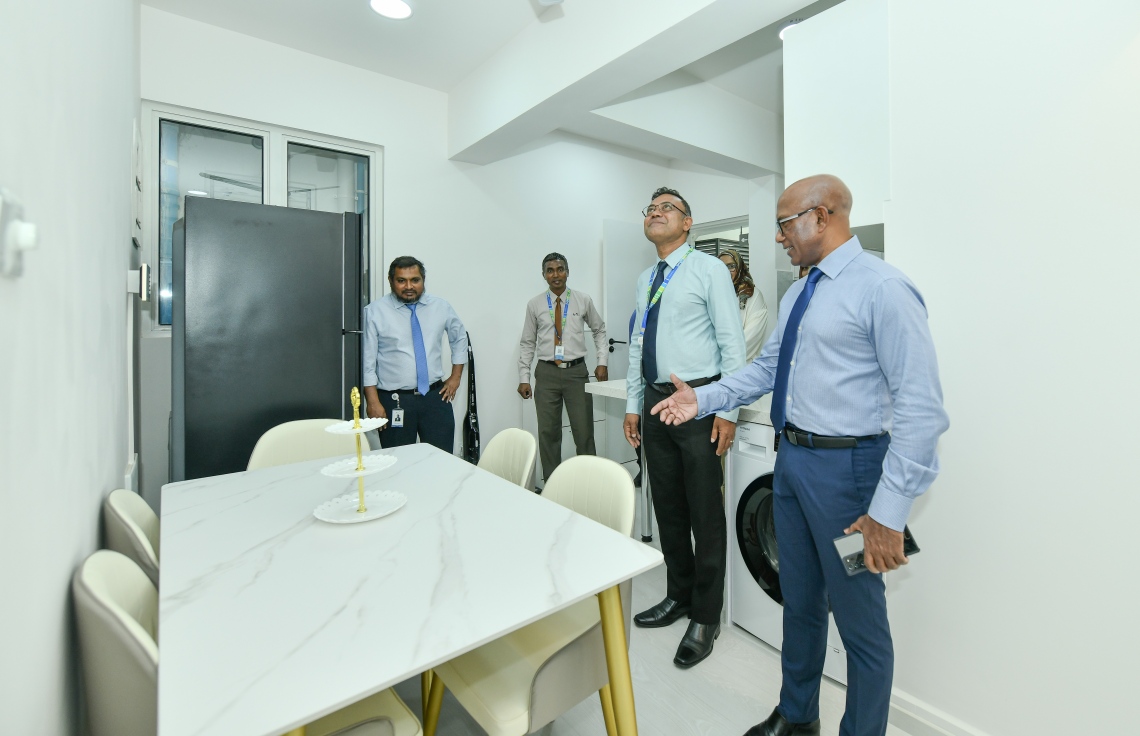 PHOTO GALLERY: MWSC ge muvazzafunnaa flat havaalu kurun | Mihaaru