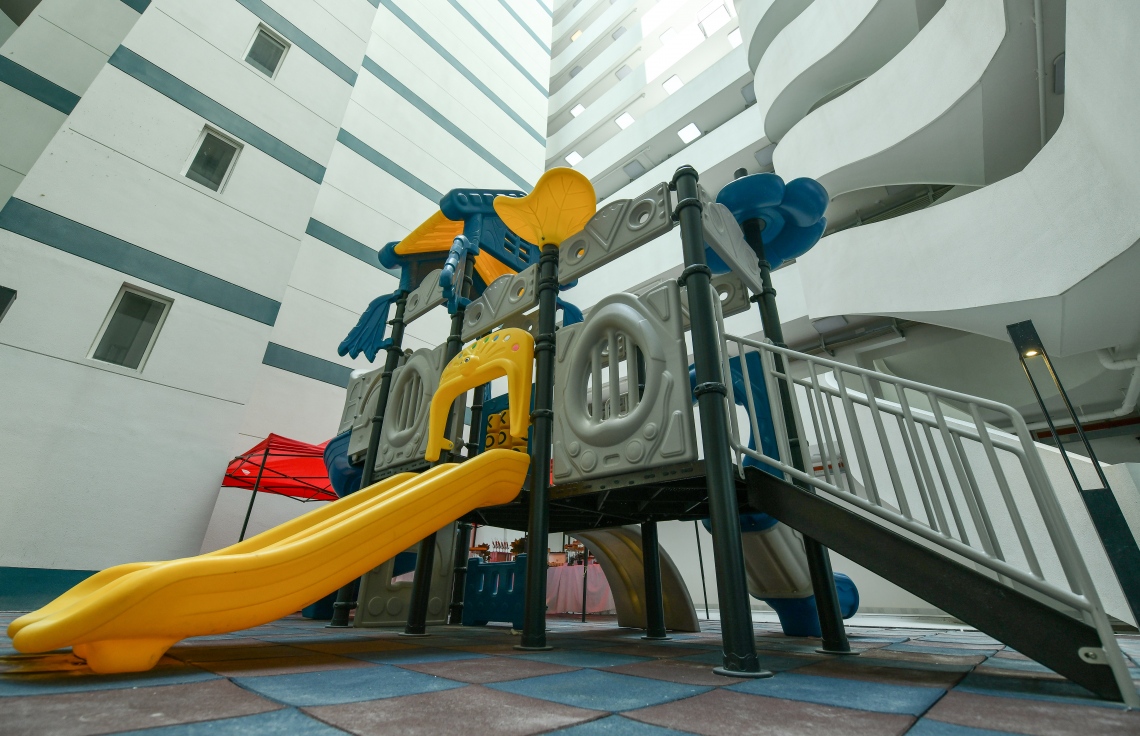 PHOTO GALLERY: MWSC ge muvazzafunnaa flat havaalu kurun | Mihaaru