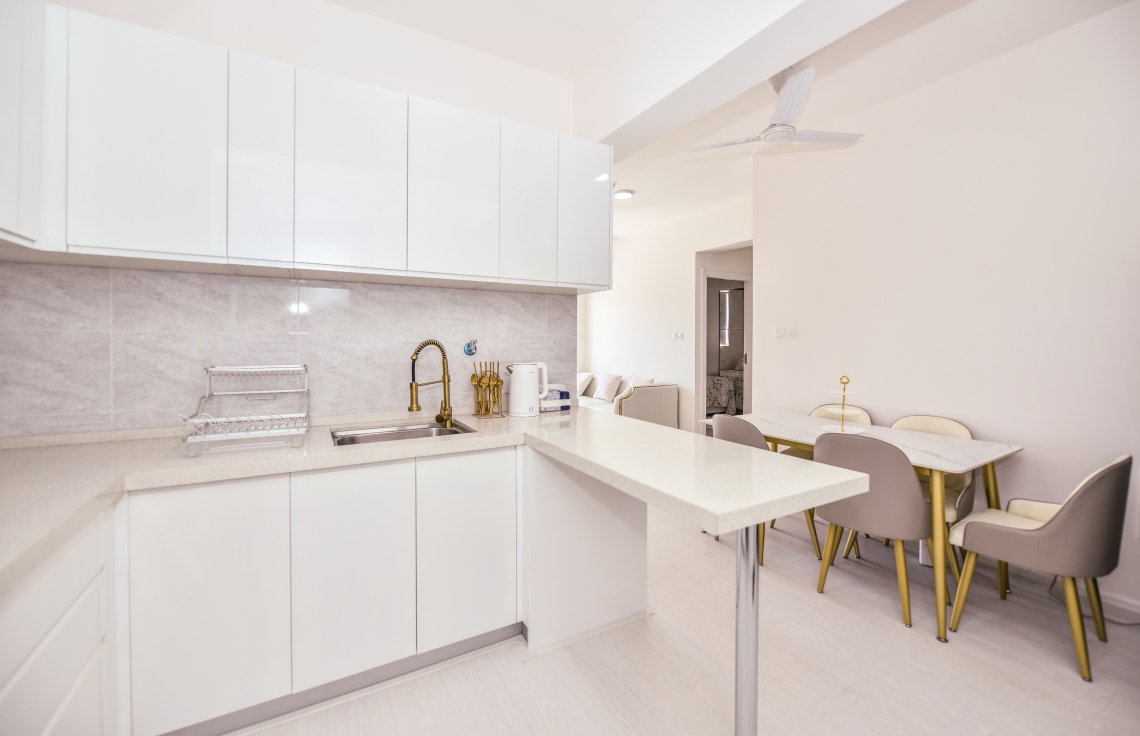 PHOTO GALLERY: MWSC ge muvazzafunnaa flat havaalu kurun | Mihaaru