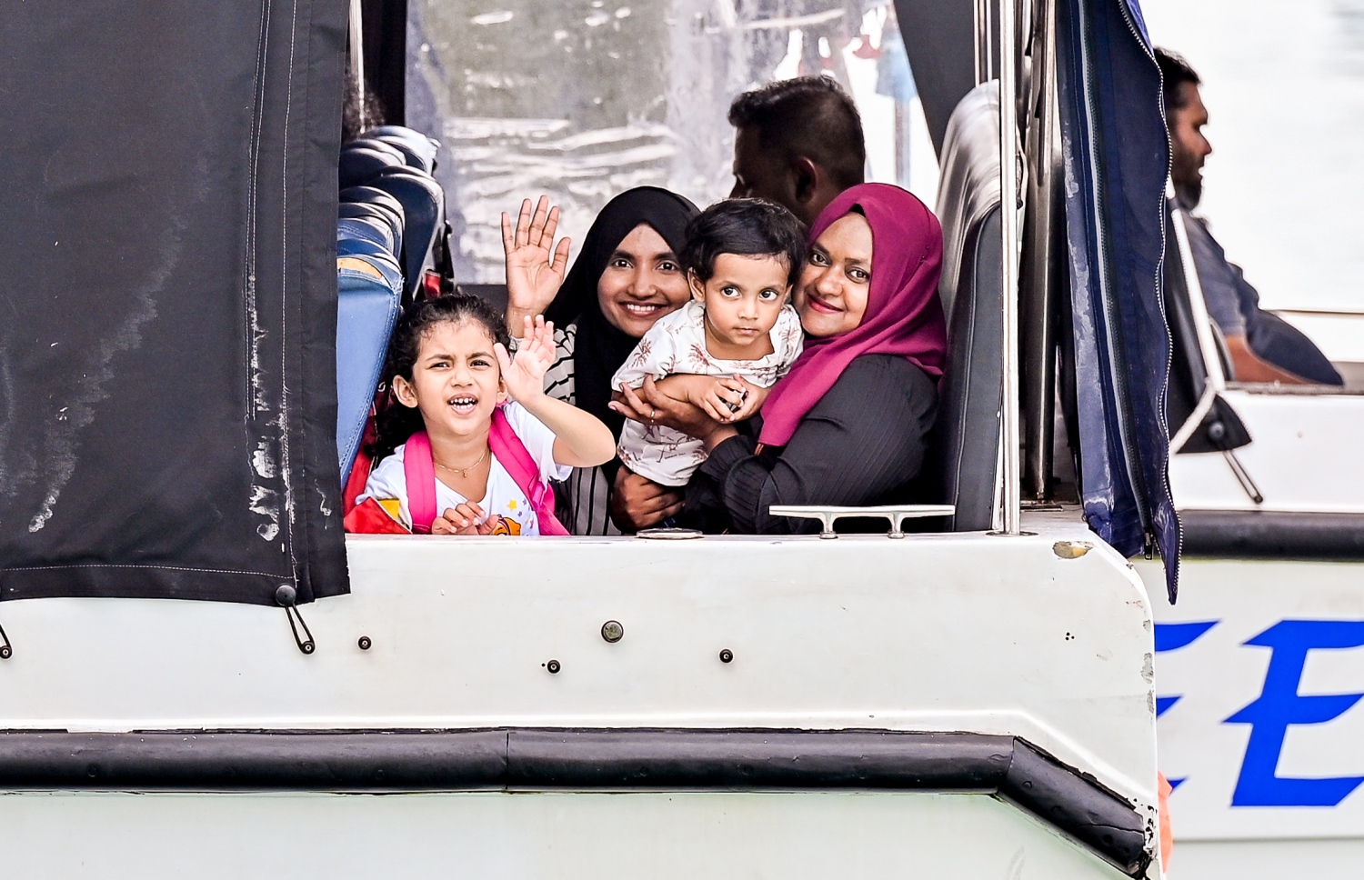 PHOTO GALLERY: Bodu bandhah ethah bayaku Male in beyrah | Mihaaru