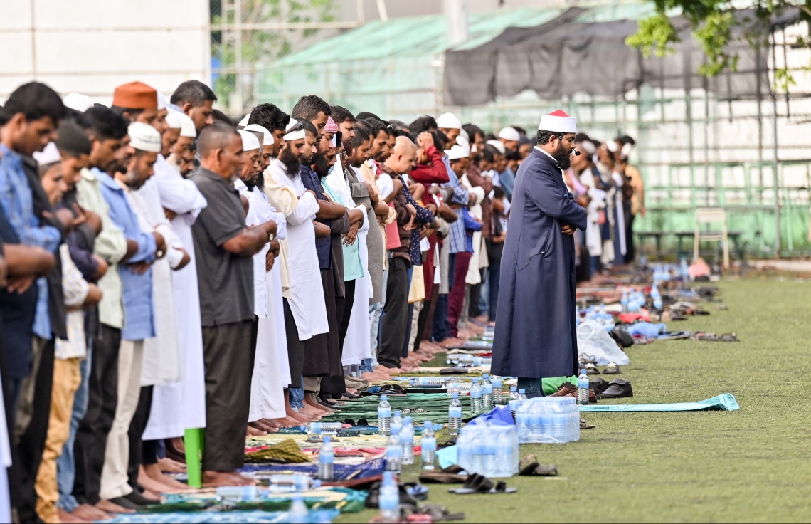 PHOTO GALLERY: Bodu jamaathugai kuri Al-ha Eid namaadhu | Mihaaru