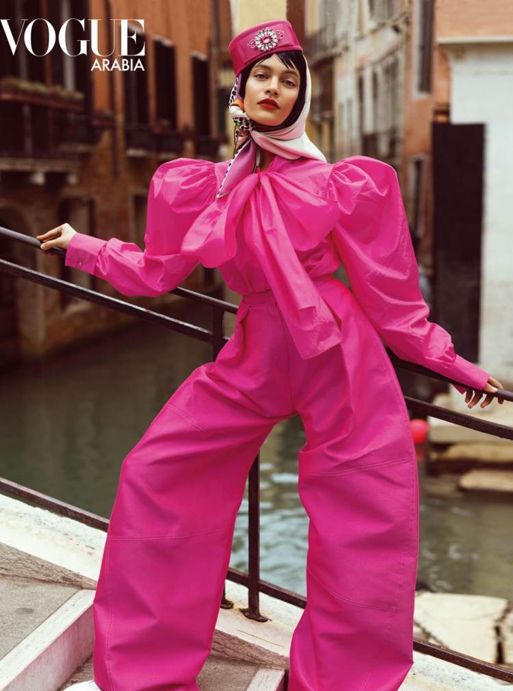 Dho?! Buruga ves Barbiecore fashion ah