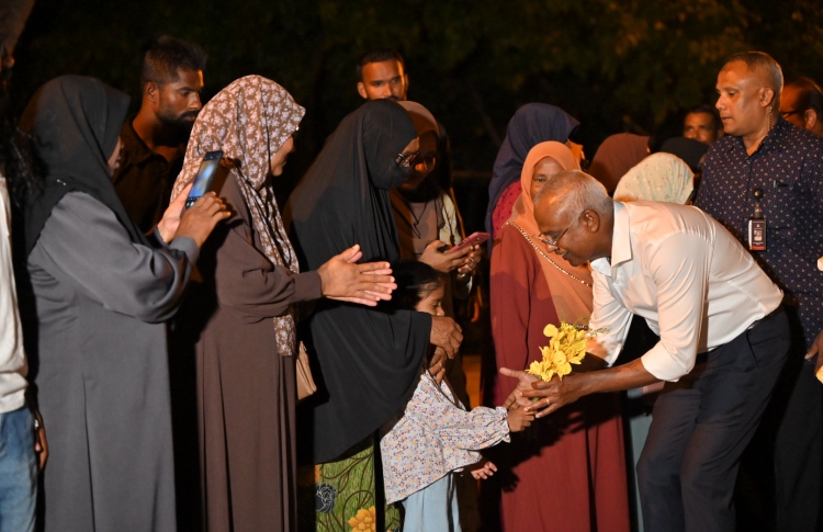 President Solih receives 'historic' welcome at Addu City - The Edition
