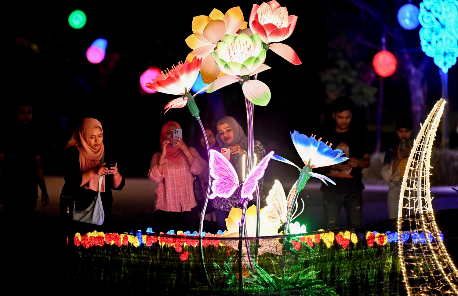 PHOTO GALLERY: Hulhumale gai Eid ge dhillunthah thafaathu | Mihaaru
