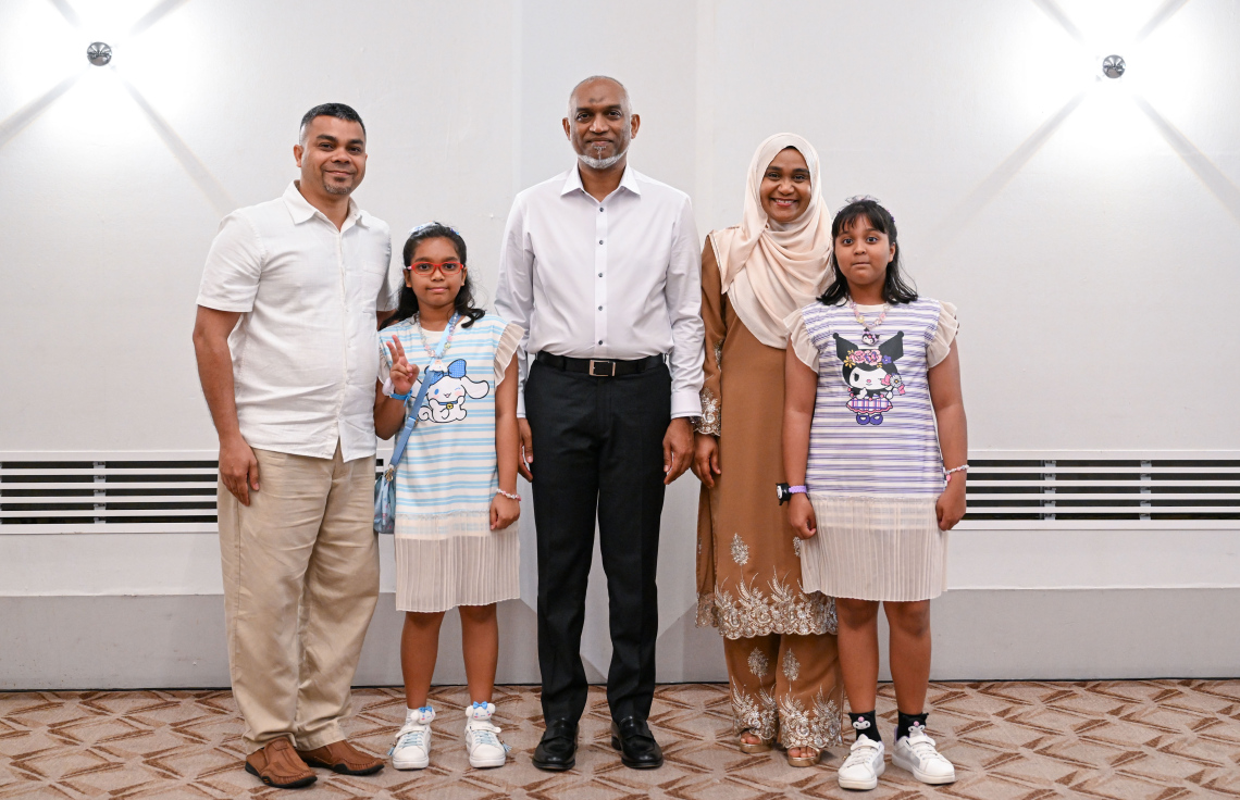 PHOTO GALLERY: Raees Muizzu ge Singapore dhathurufulhu | Mihaaru