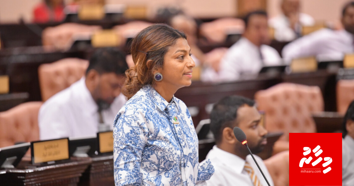 Dharani anburaa dhakkan gengulhey siyaasathu haama kuran govaalai ...